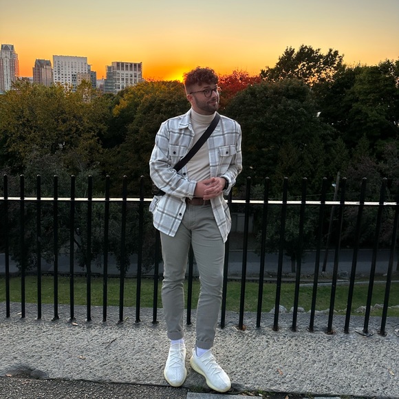 Andrew's Closet (@andrew_matott) | Poshmark